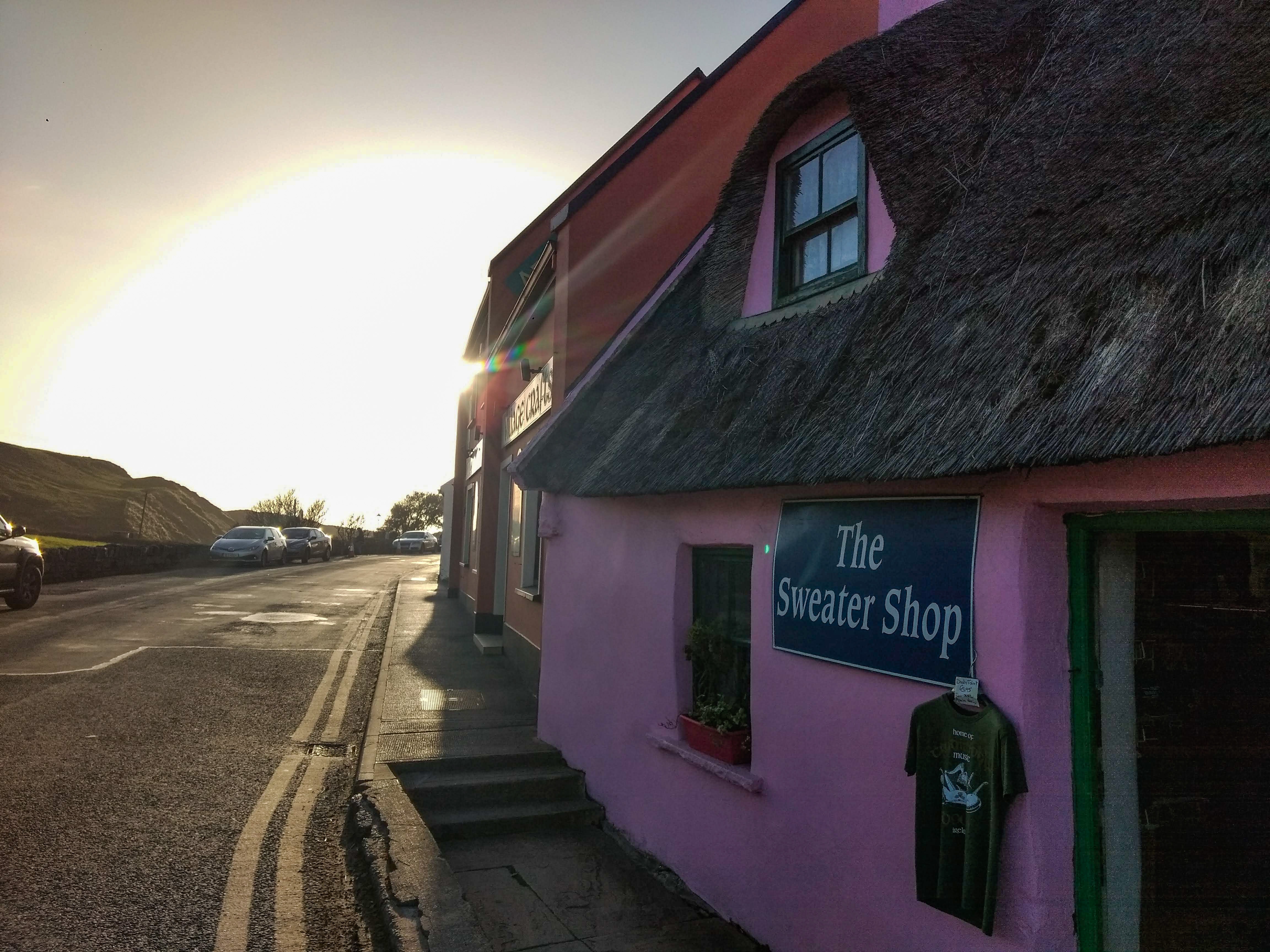 6 Best Small Towns to Visit in Ireland – Happy Lil’ Traveller